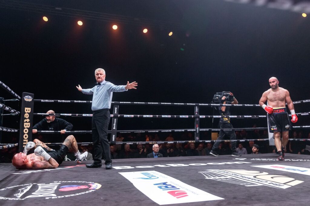Murat Gassiev KO’d Kem Ljungquist in the 5th round at IBA Champions ...