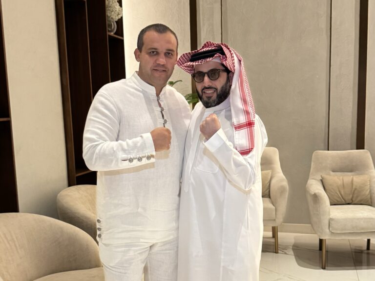 President Kremlev meets with Turki Al-Sheikh before Beterbiev vs Bivol ...