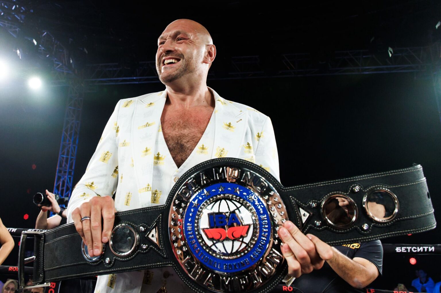 IBA President Umar Kremlev makes heavyweight icon Tyson Fury an offer ...